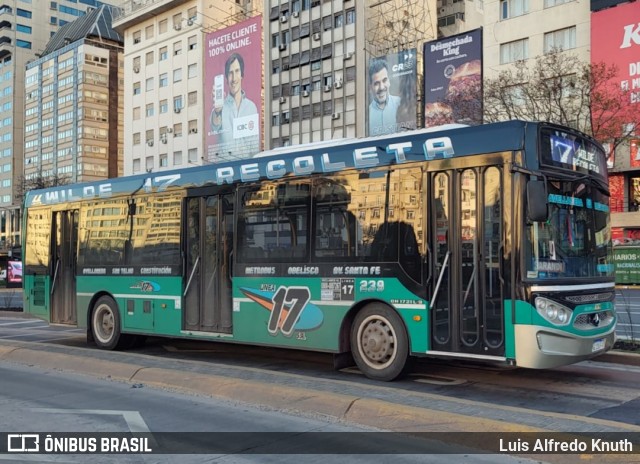 Línea 17 S.A. 239 em Buenos Aires por Luis Alfredo Knuth - ID:11435601 ...